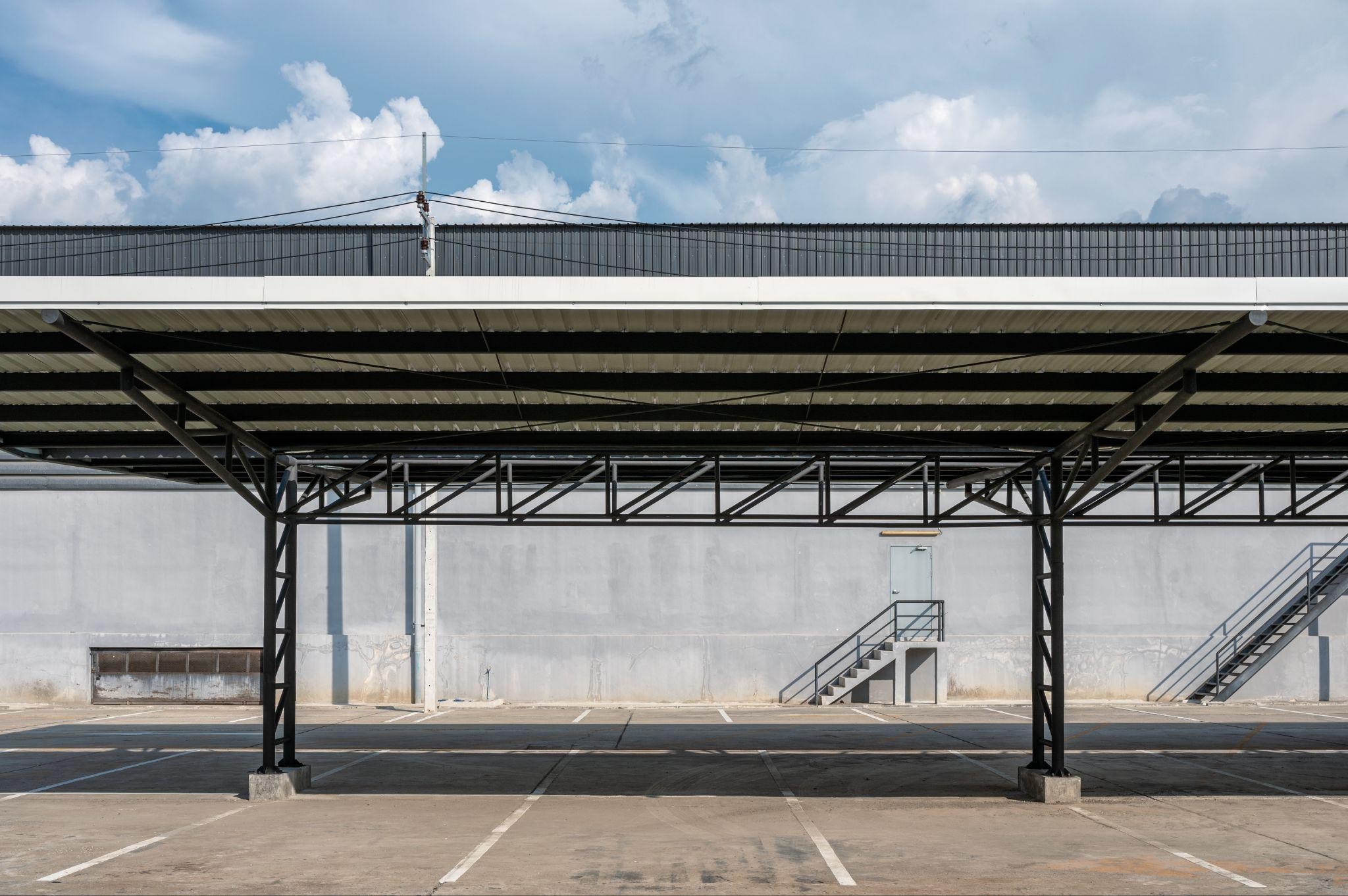 Custom vs. Prefabricated Shade Structures Explained - Shadepro